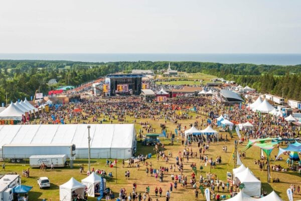 Lainey Wilson Tour Dates 2026-2027 | Music Festival Wizard
